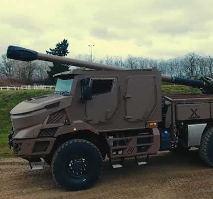 Tunner 60K Aircraft Cargo Loader/Transporter | Leonardo DRS